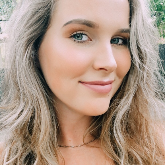 Kendyll's Closet (@kendylla97) | Poshmark